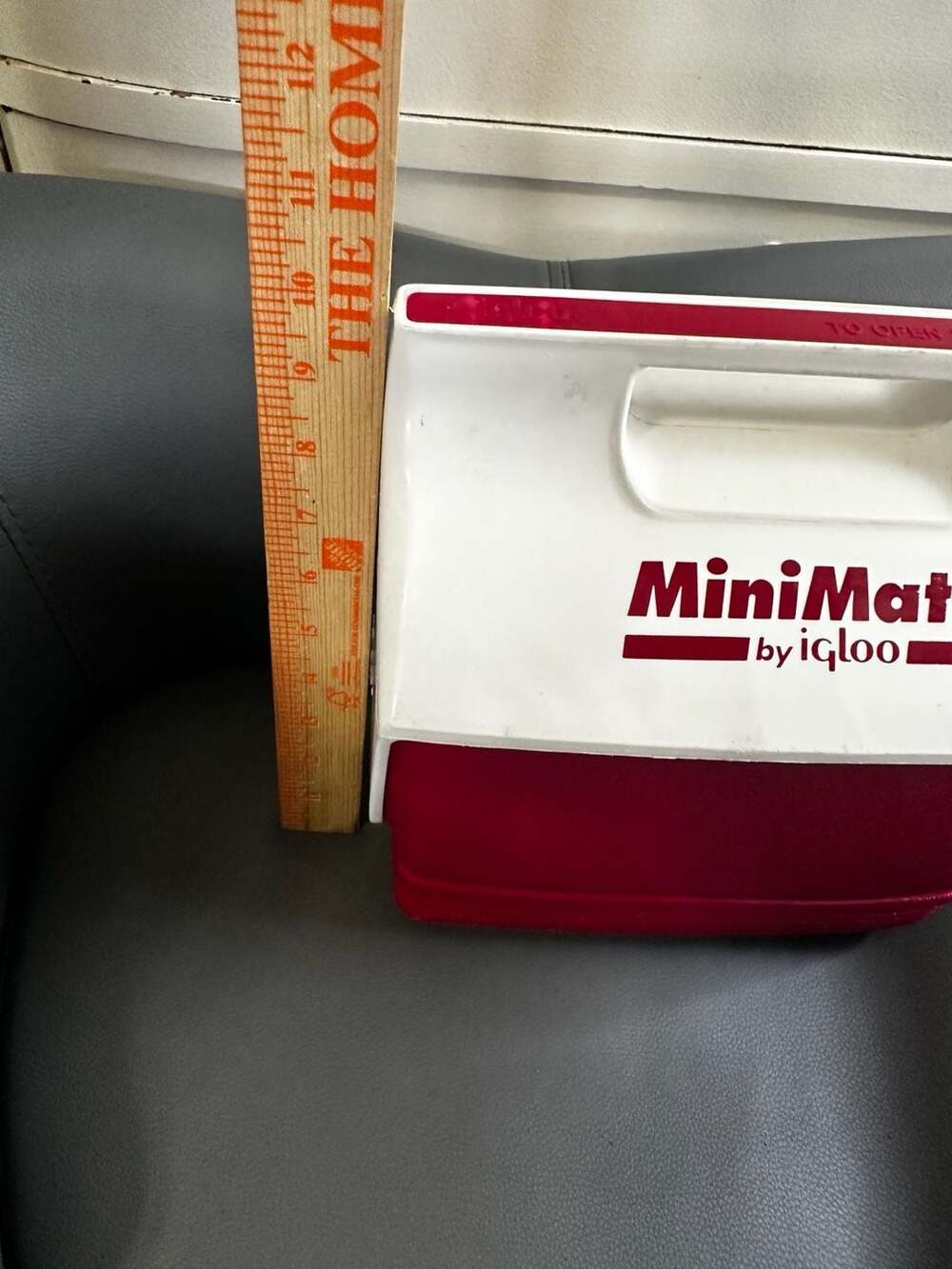 Igloo | Kitchen | Vintage Igloo Minimate Personal Cooler Red And White ...